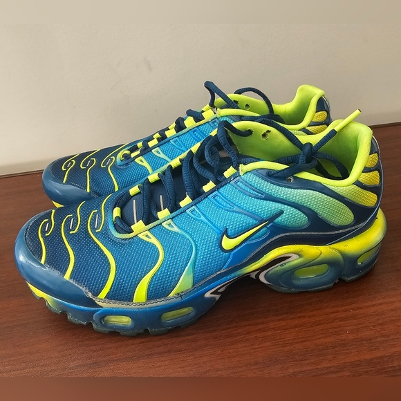 Nike | Shoes | Nike Air Max Plus Fade Blue Hero Mens Youth Athletic ...